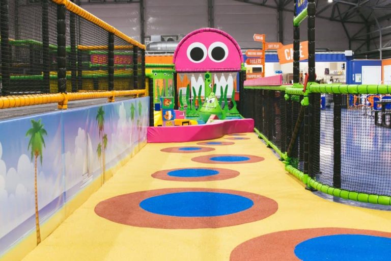 Rushden Lakes Shopping Centre Surfacing Project by DCM